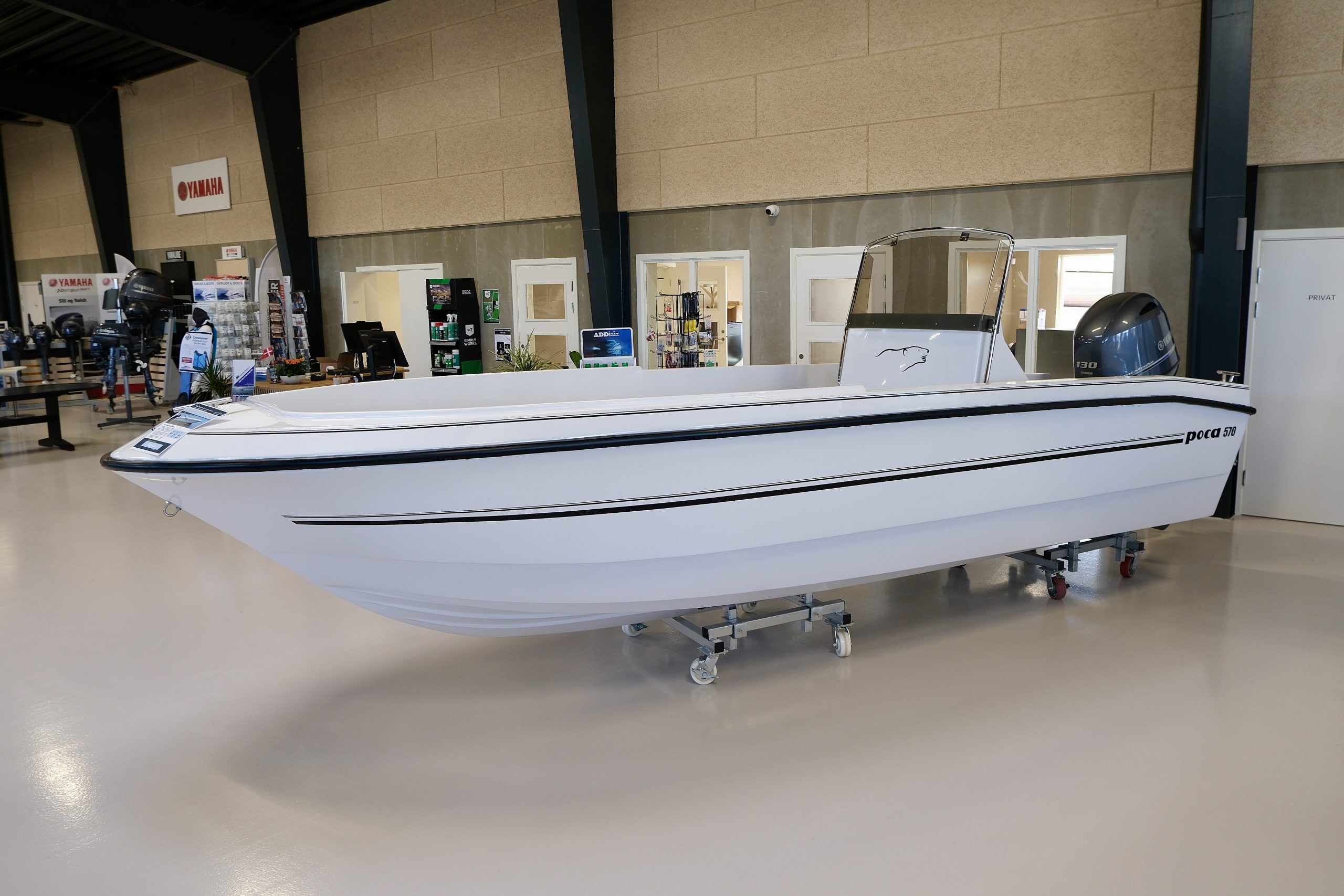 Poca 570 + 130 hk Yamaha - Gjøl Marinecenter